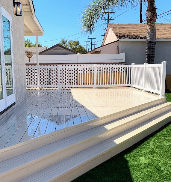 House Living White Deck